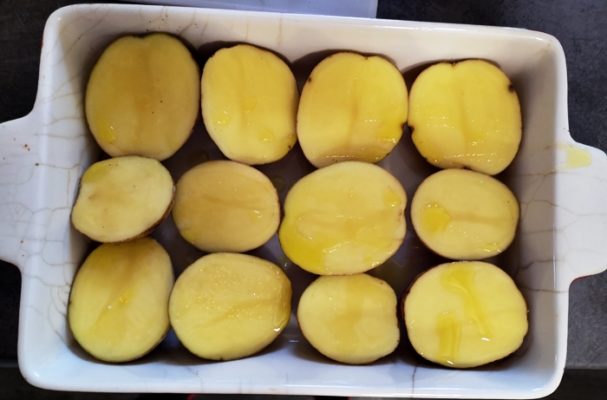 Tradičné pečené zemiaky inak - mojekuchyn